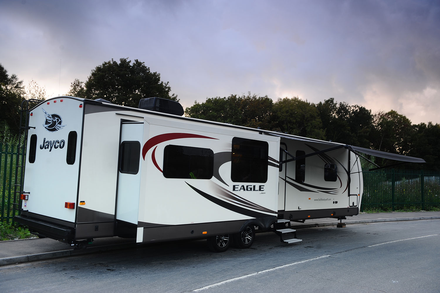 JaycoEagle: Single Artiste - Facilities by ADF PLC