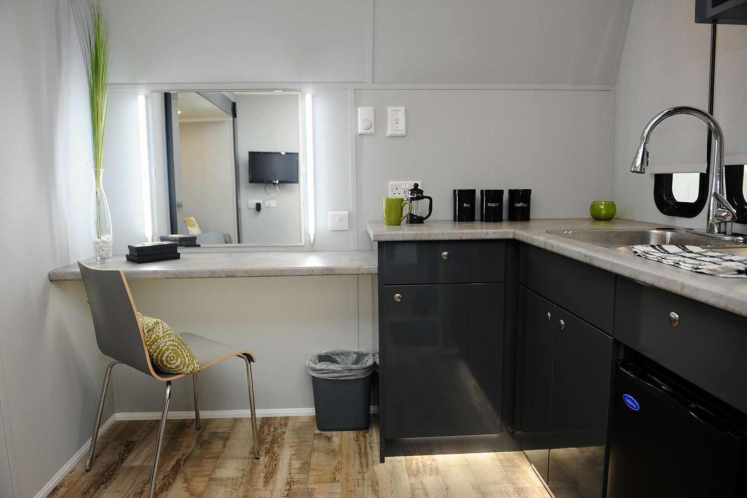 Black Diamond: 2-Way Artiste Trailer - Facilities by ADF PLC