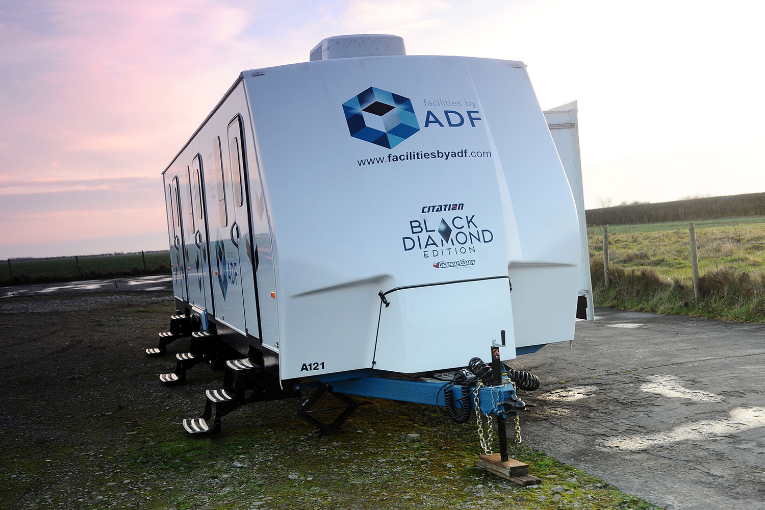 Black Diamond: 3-Way Artiste Trailer - Facilities by ADF PLC