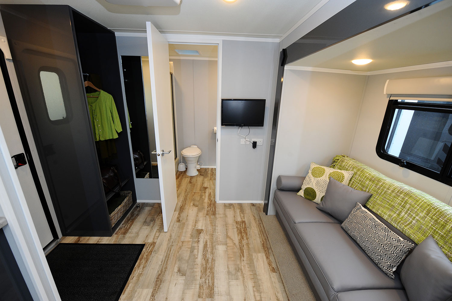 Black Diamond: 2-Way Artiste Trailer - Facilities by ADF PLC